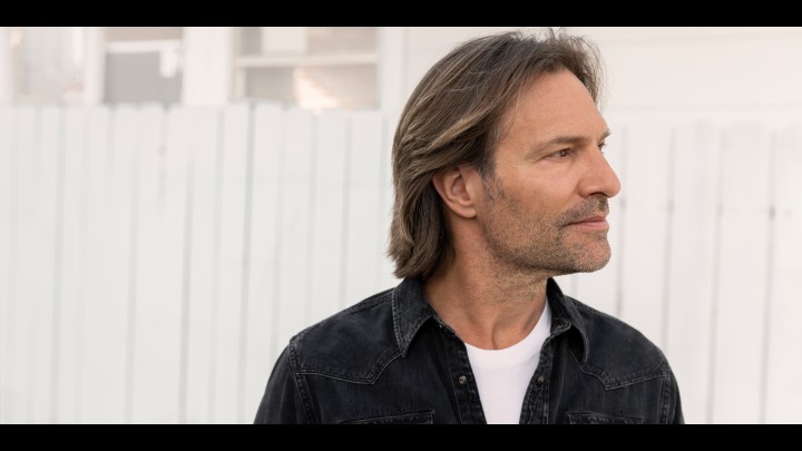 Eric Whitacre Shares Details on his New Virtual Choir, Sing Gently ... Eric Whitacre Shares Details on his New Virtual Choir, Sing Gently ...